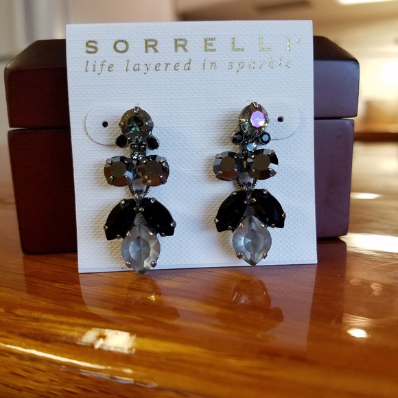 Sorrelli | Jewelry | Sorrelli Hematite Onyx Swarovski Crystal Earri ...